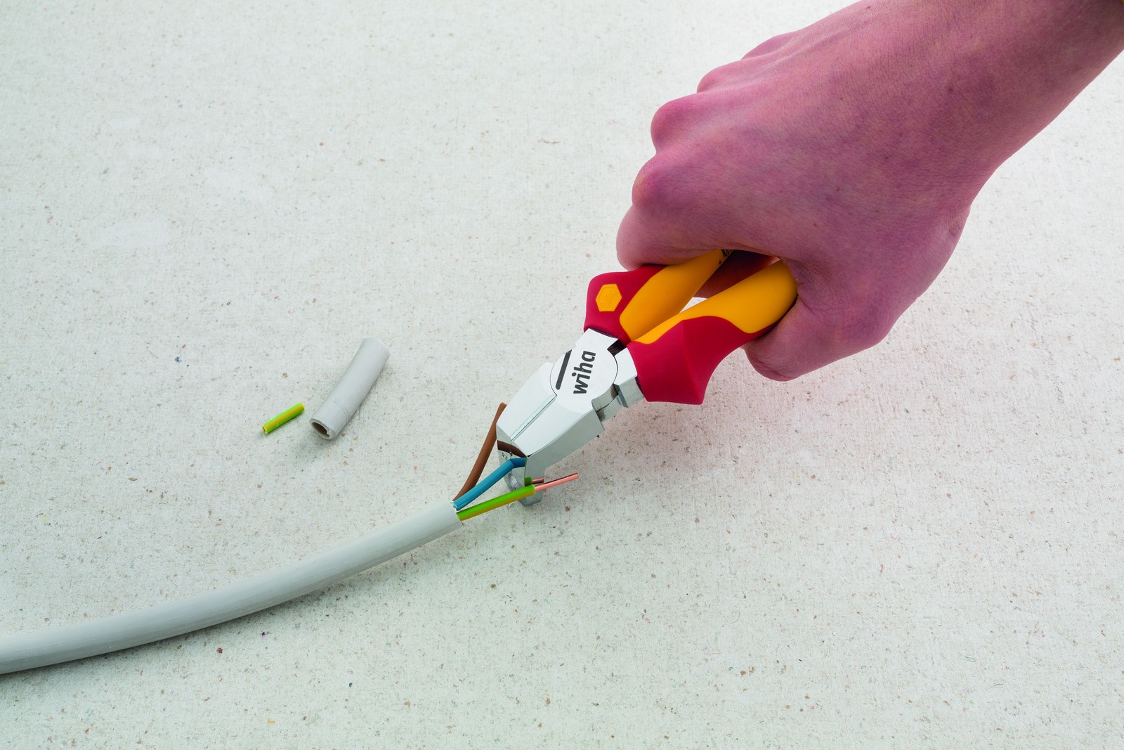 Wiha 38552 instalaciona klešta, TriCut Professional, VDE izolovana, 170mm