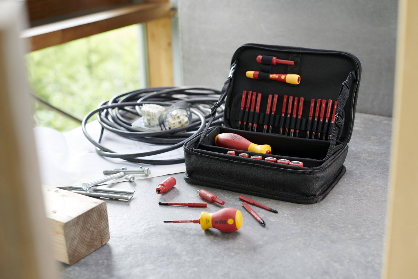 Wiha 43465 set alata, 32 dela, sa torbicom, slimVario®