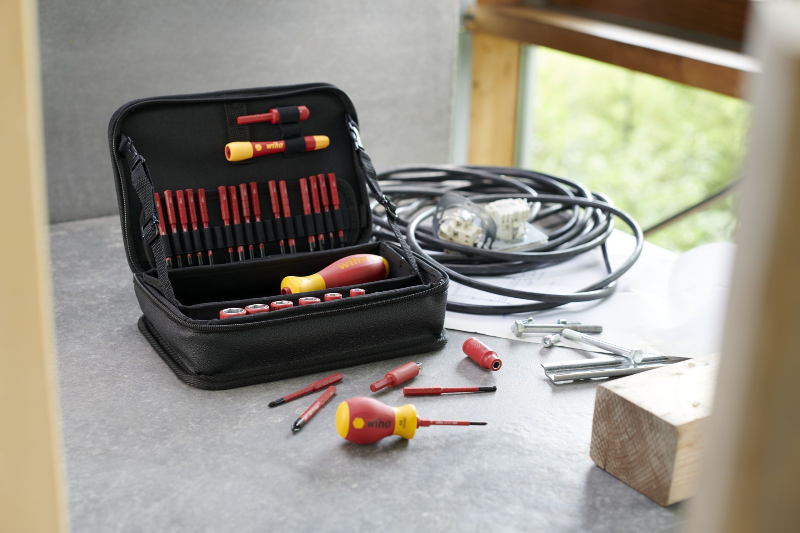 Wiha 43465 set alata, 32 dela, sa torbicom, slimVario®