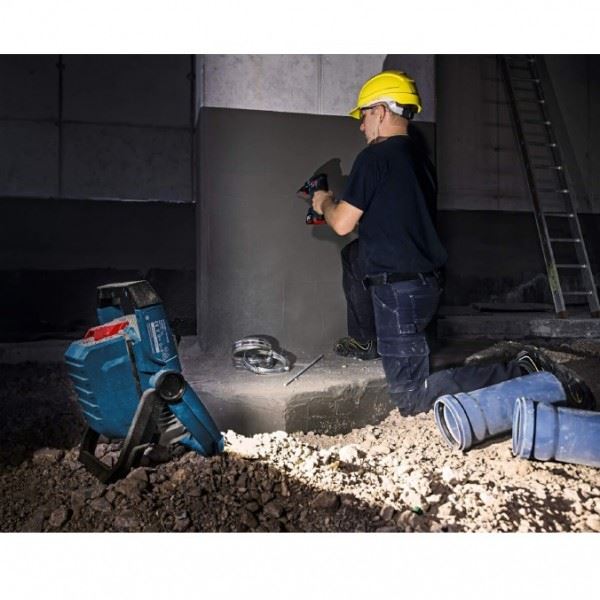 Bosch GLI 18V-2200 C Solo, aku led reflektor, bez baterija